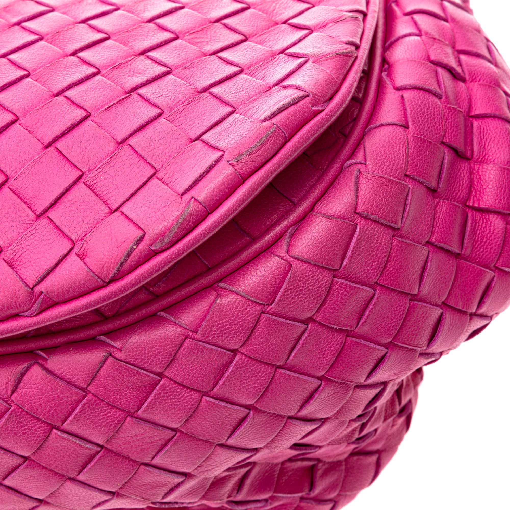 Bolsa Bottega Veneta Messeger Flap Intrecciato Pink | Brechó de luxo ...